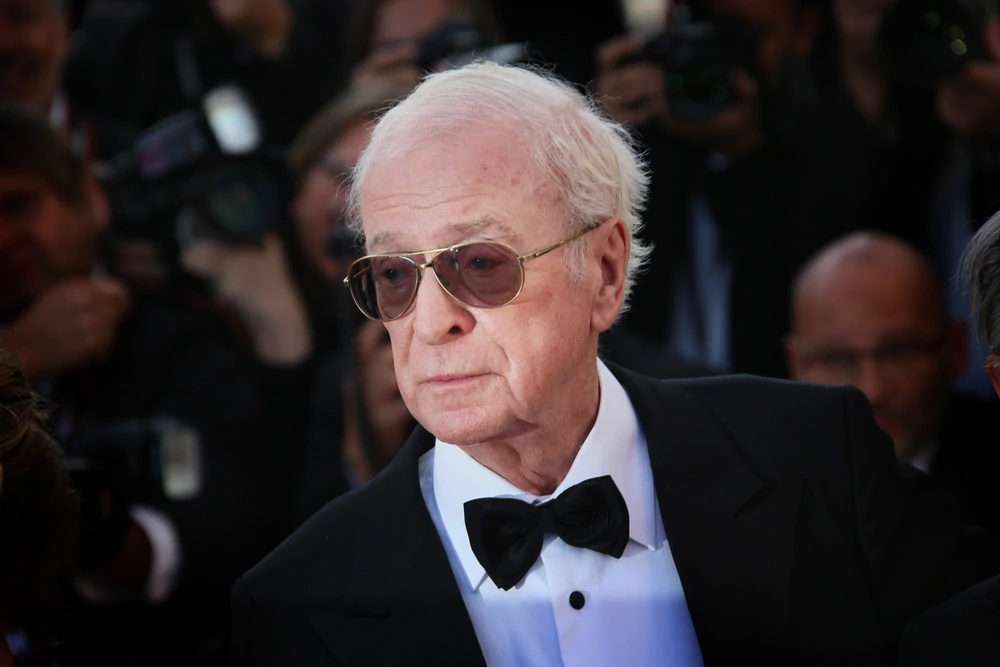 Michael Caine slavi 90. rođendan: Od djeteta radnika do gentlemana - HRT