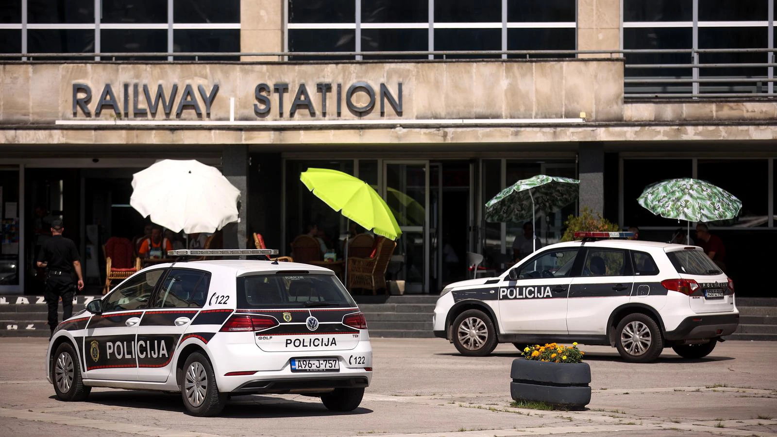 Pucnjava ispred srednje škole u Sarajevu, jedan od učenika ranjen - HRT
