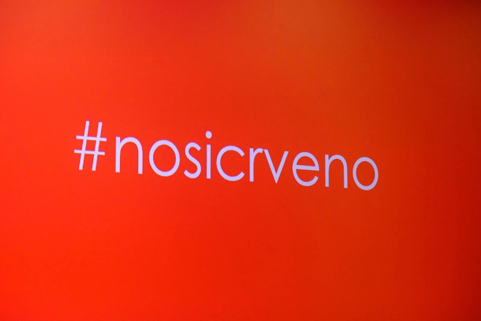 Rijeka osvjetljenjem znamenitosti i predavanjima obilježava Dan crvenih haljina - HRT