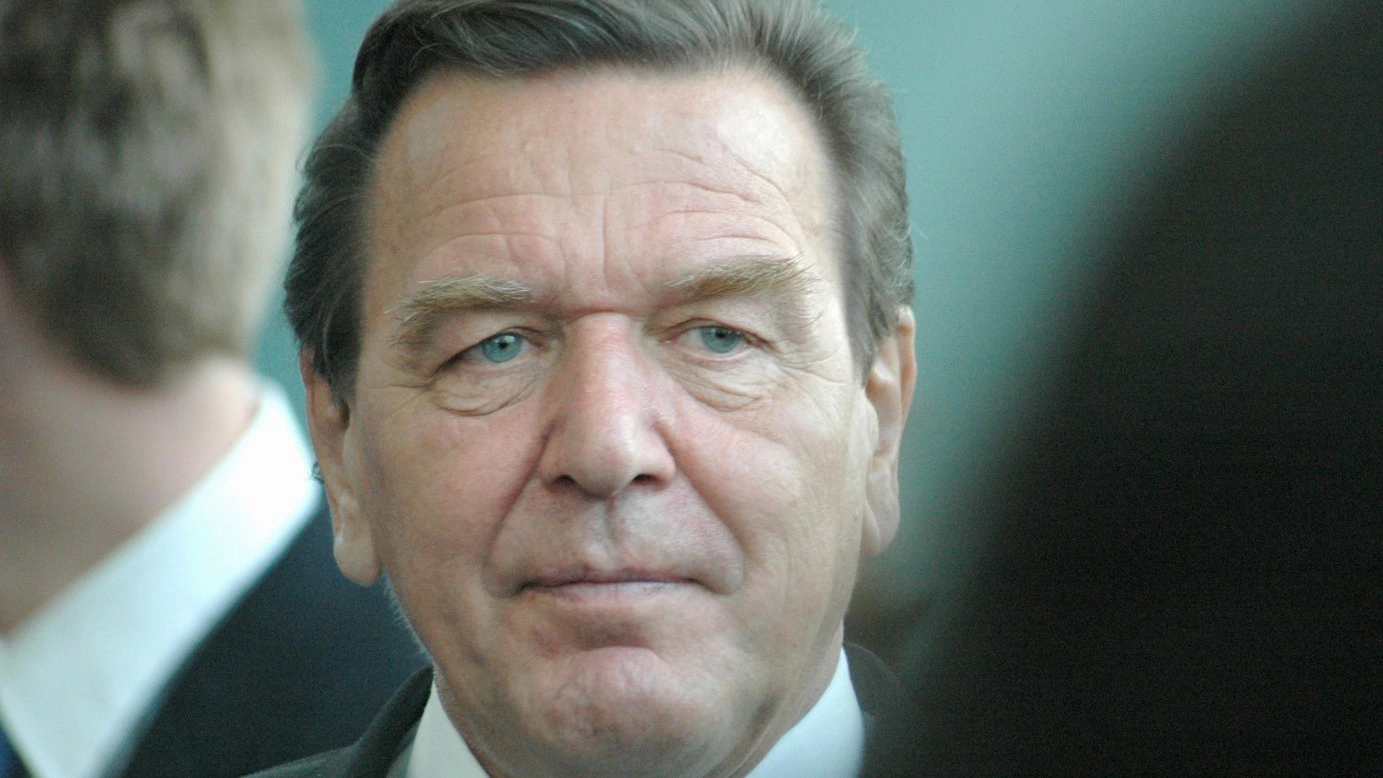 Bivši njemački kancelar Schroeder u posjetu Rusiji, tvrdi Kremlj - HRT